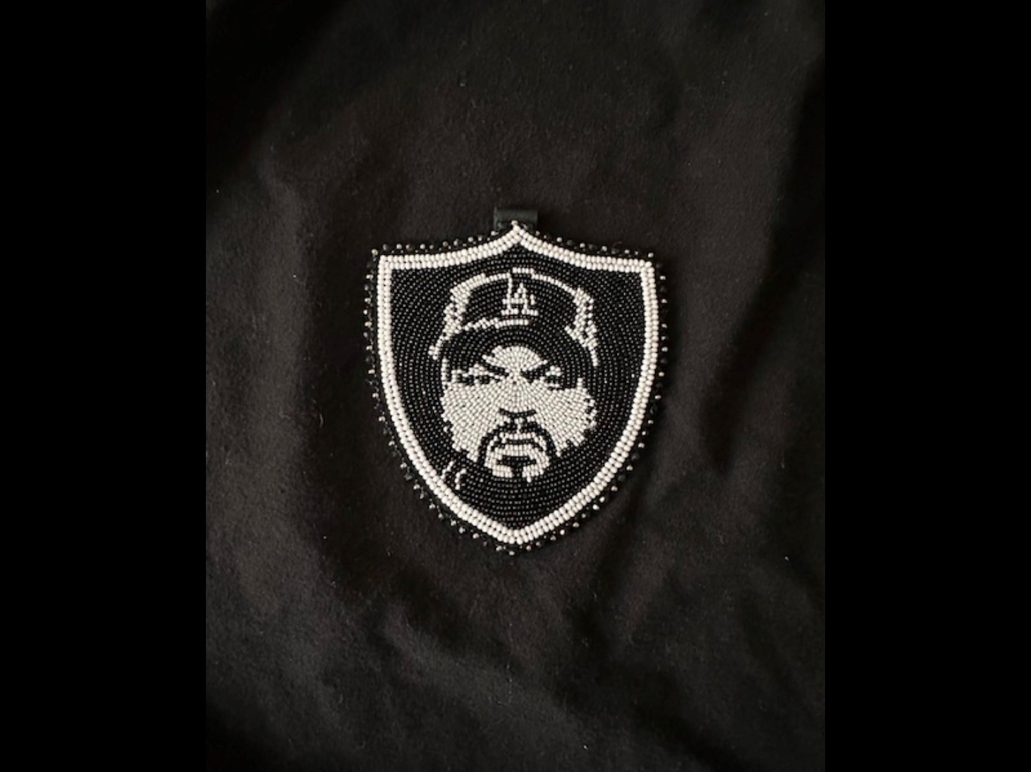 Beading Straight Outta Dease Lake: Ice Cube wears medallion made by ...