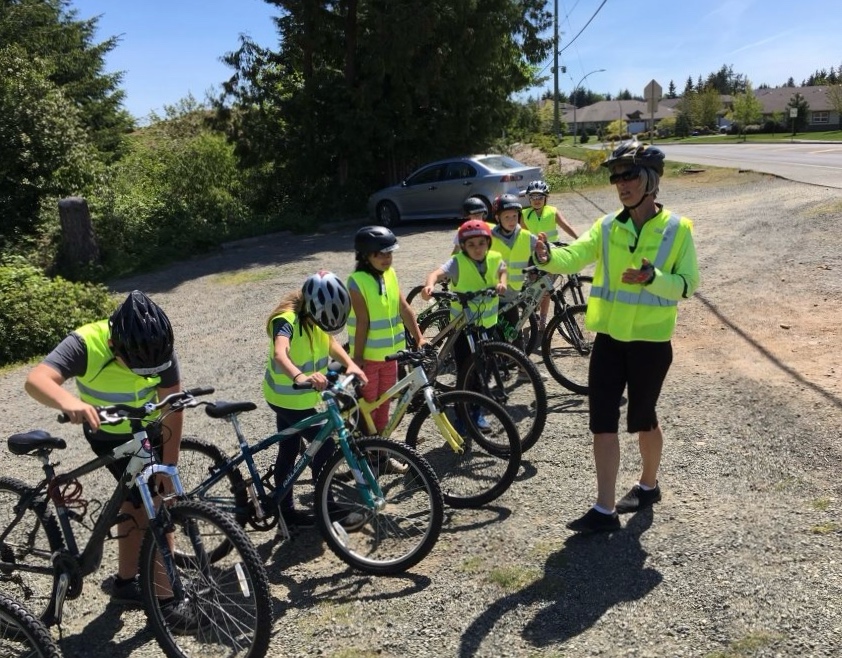 Brooklyn Elementary gears up for a bike bus - Frequency News