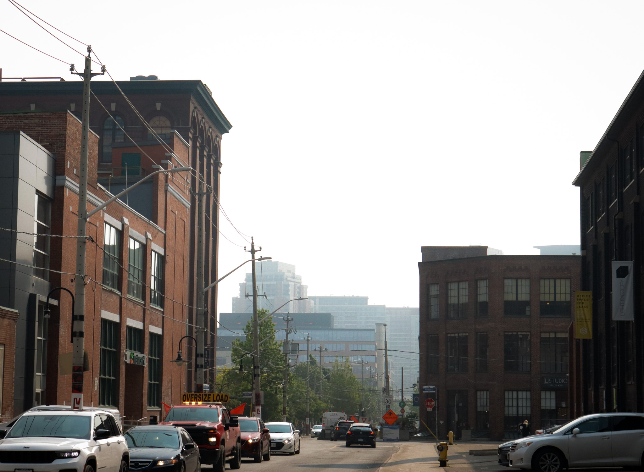 Toronto air quality at ‘high risk’ as wildfire smoke rolls in ...